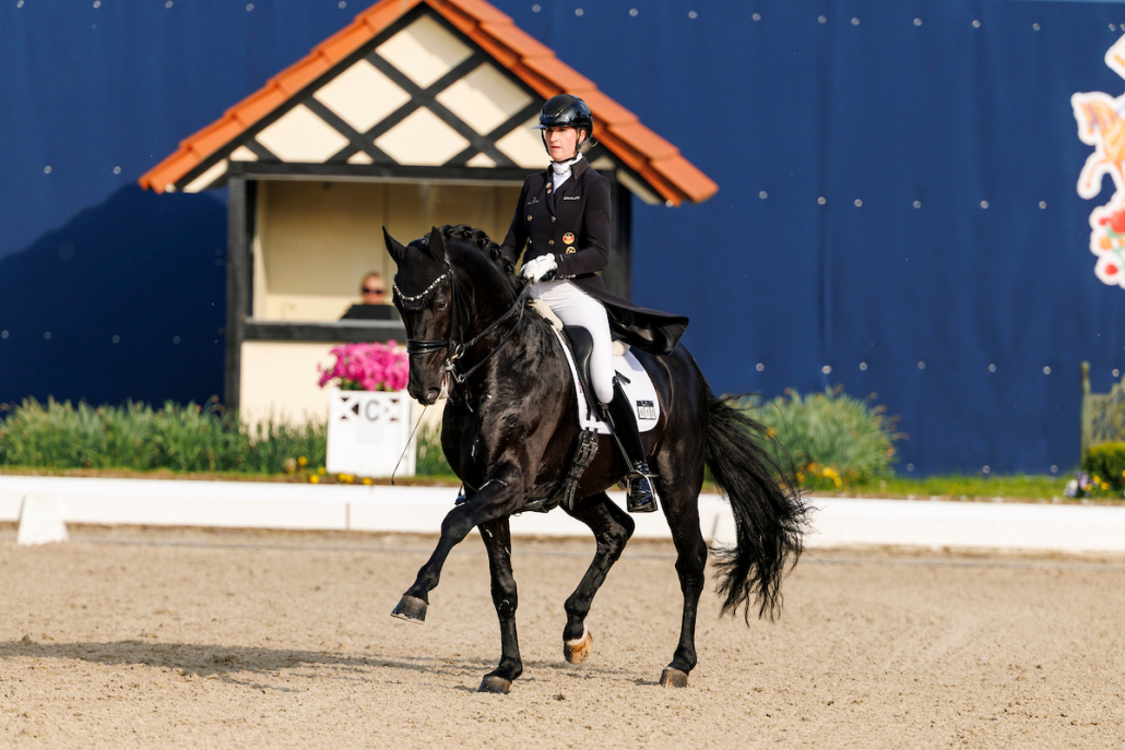 ‚Lord und Leonie‘ – Premiere, Sieg, Zukunft - Website Dressursport Kim